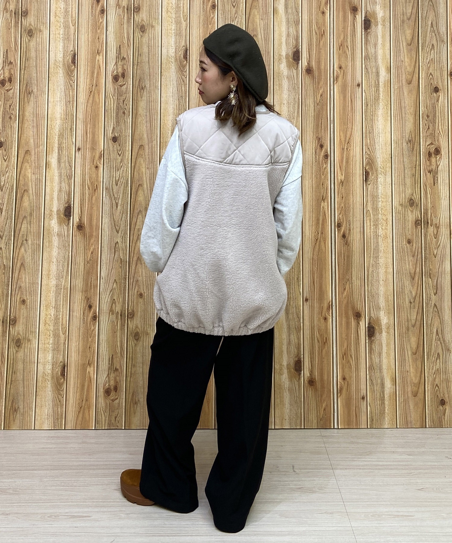 【マトメガイ対象】エフリード refined works リファインドワークス レディース ボア キルト ベスト 65866 アウター/ジャケット｜ムラサキスポーツオンラインショップ 通販