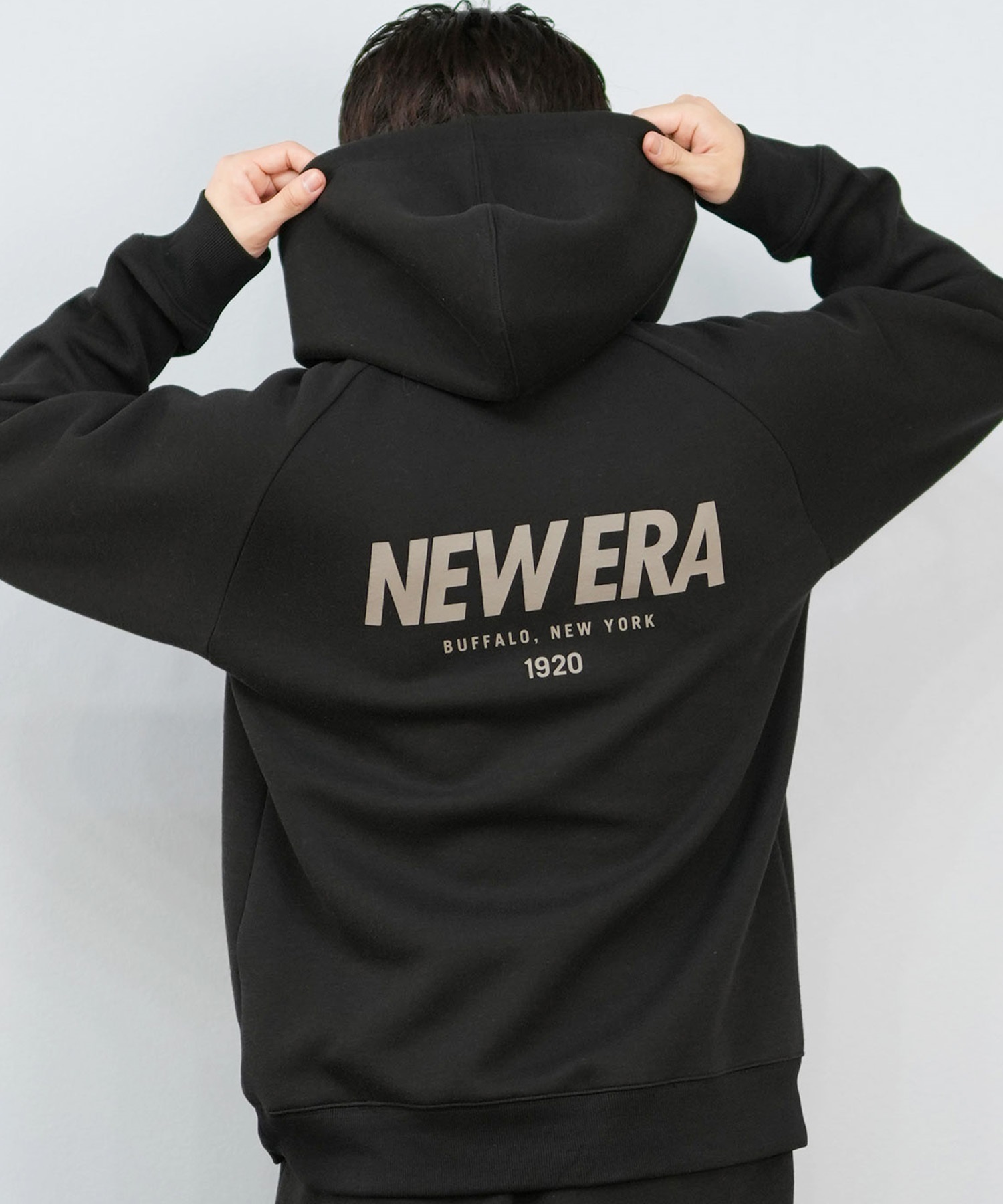 NEW ERA ニューエラ プルオーバー パーカー メンズ バックプリント